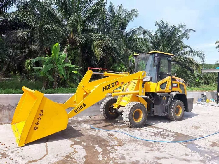 Wheel Loader Grain Bucket with Extended Dumping Heights of 4.2m and 4.5m
