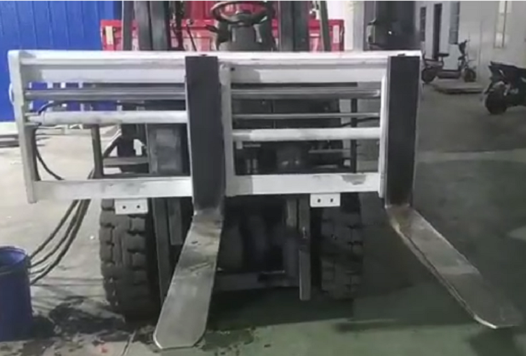 The Most Common Attachemnt And Function On Forklifts